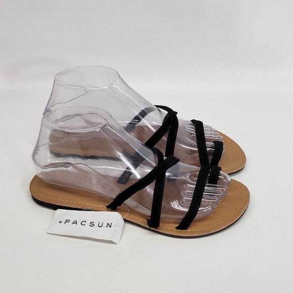 PacSun | Shoes | Pacsun Womens Strappy Black Flat Sandals Size 7 New ...